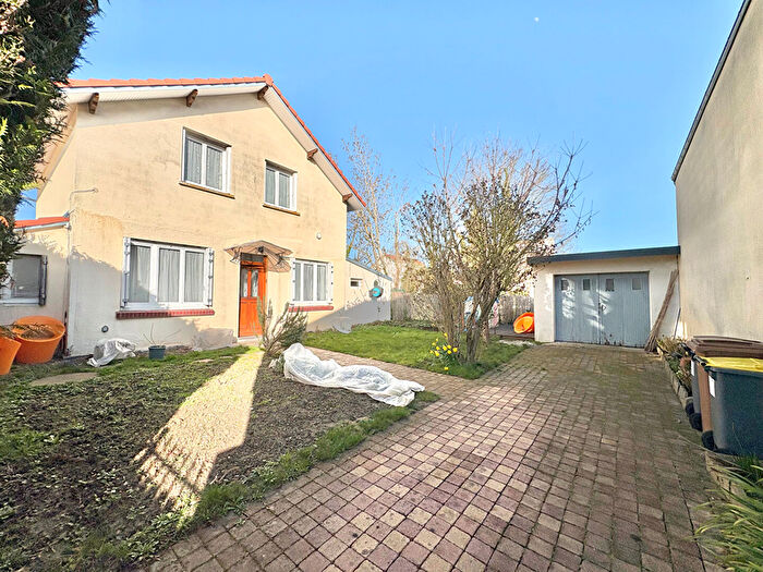 Maison à vendre - Saint-Cyr-lécole, Epi dOr - 5 pièces - 4 chambres