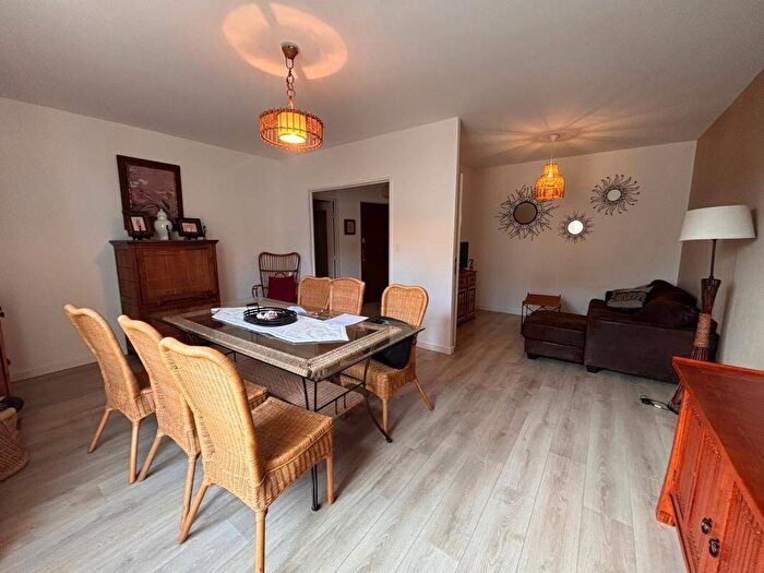 Appartement à louer - Puy-Saint Font, Périgueux - 3 pièces - 2 chambres