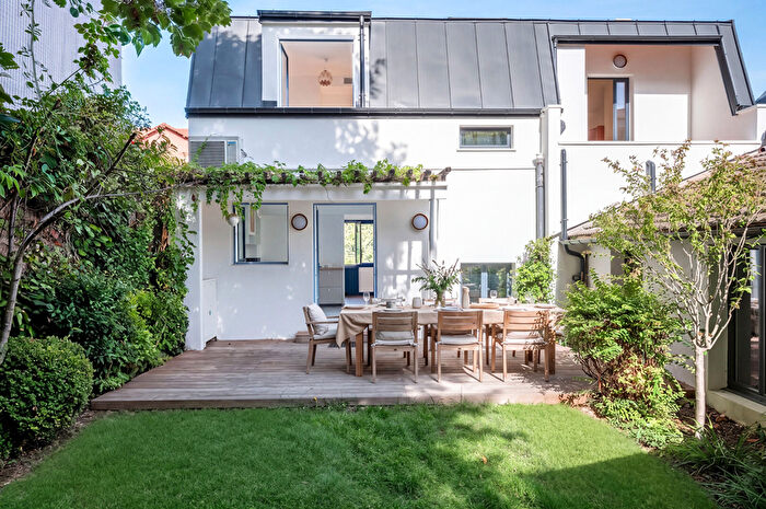 Suresnes, Plateau Ouest : Maison 8 pièces à vendre
