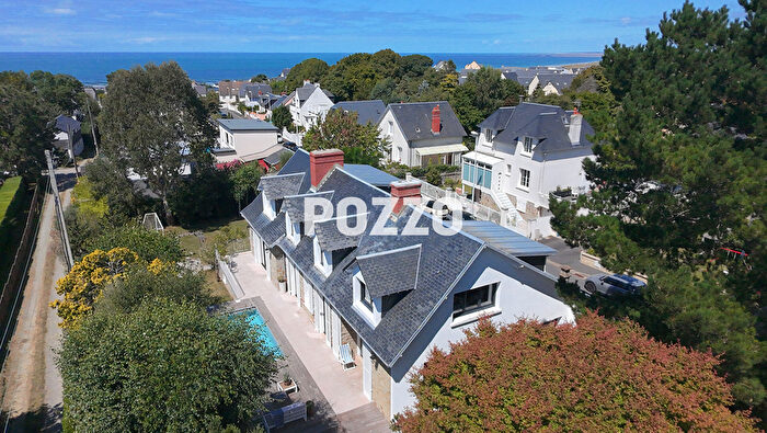 Donville-les-Bains : Maison 7 pièces à vendre