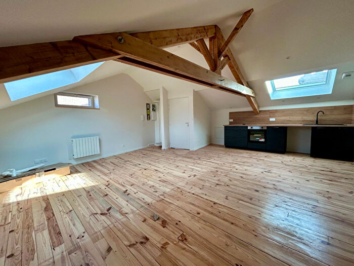 Appartement à louer - Clermont-Ferrand, Vallières, Sallins, Poncillon - 3 pièces - 2 chambres