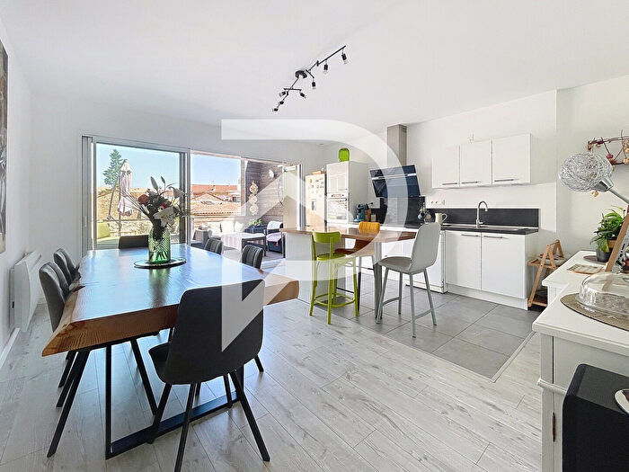 Appartement à vendre - Albi, Centre-ville - 3 pièces - 2 chambres