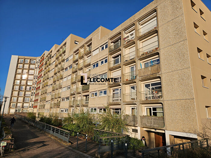 Appartement à vendre - Quartiers Sud-Est, Italie - 3 pièces - 2 chambres