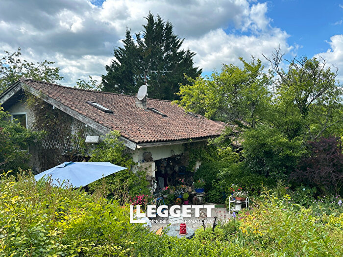 Maison à vendre - Biras - 13 pièces - 6 chambres