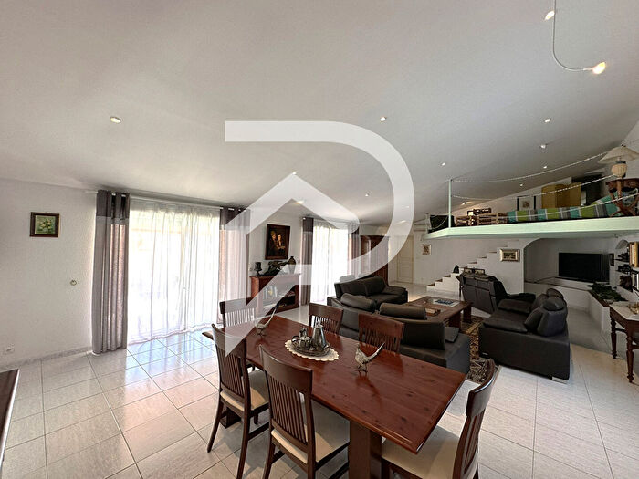 Maison à vendre - Argelès-sur-Mer, Centre-ville - 6 pièces - 3 chambres