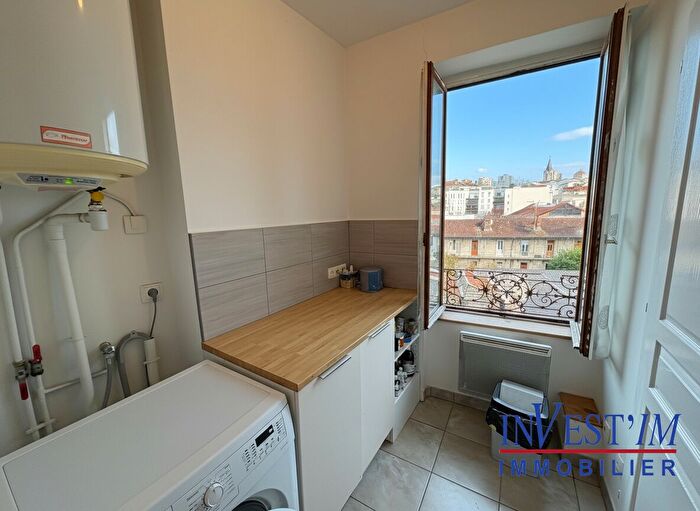 Appartement à vendre - Oullins, Centre-ville - 2 pièces - 1 chambre