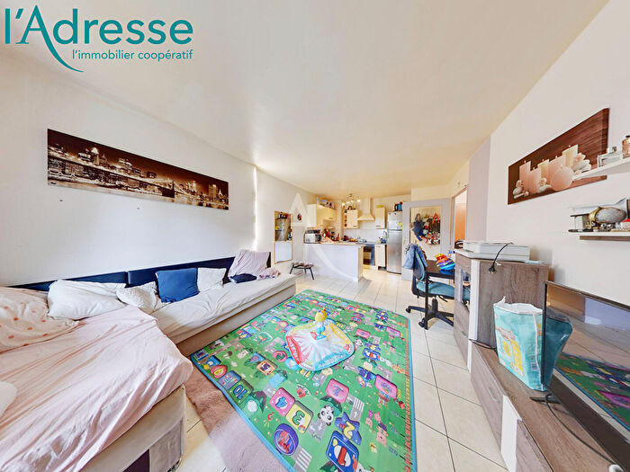 Noisy-le-Grand, Centre-ville - Appartement 3 pièces à vendre