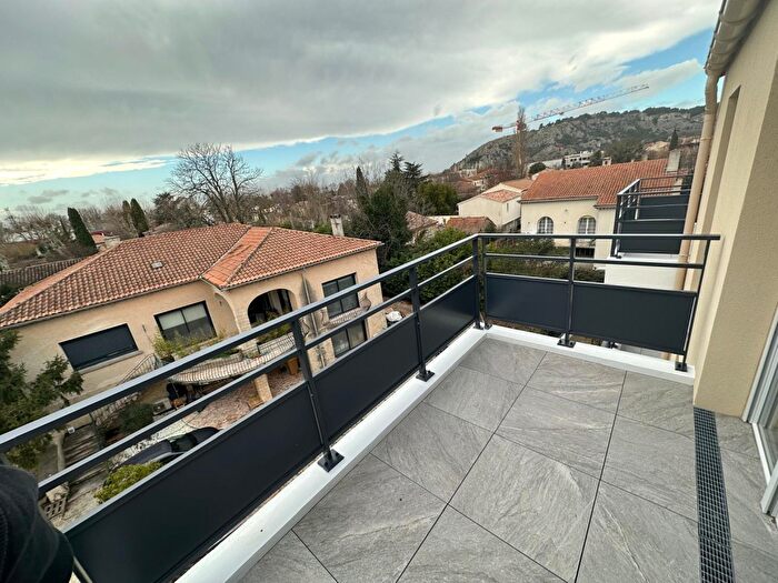 Appartement à louer - Cavaillon, Centre-ville - 2 pièces - 1 chambre