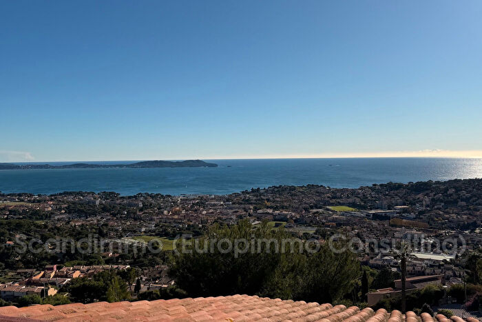 Maison à vendre - Carqueiranne - 5 pièces - 4 chambres