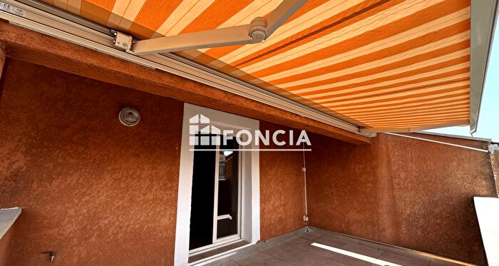 Appartement à vendre - Uzès - 5 pièces - 4 chambres