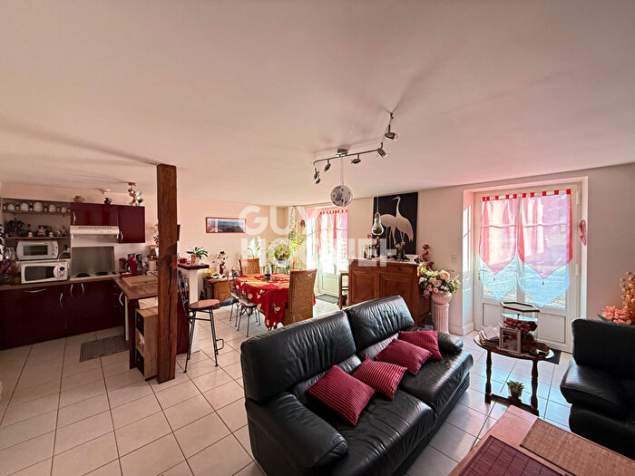 Appartement à vendre - Bourges, Centre-ville, Charlet, Lahitolle, Pignoux, Sembat - 3 pièces - 2 chambres