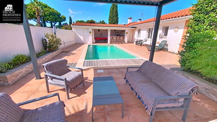 Maison 6 pièces à vendre - Saint-Cyprien, Village, Zone d'Activité