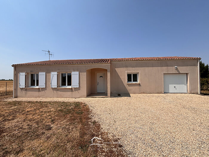 Rouillé : Maison 5 pièces à louer