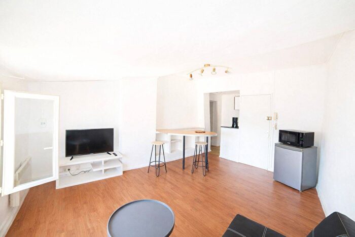 Appartement à louer - Bourg-Charité, Narbonne - 2 pièces - 1 chambre