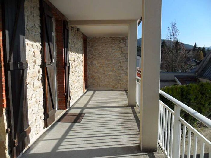 Appartement à louer - Bouvent, Oyonnax - 3 pièces - 2 chambres