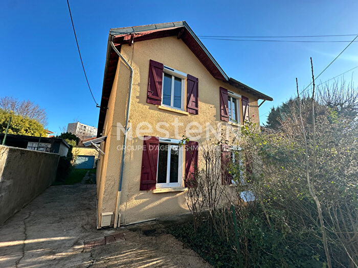 Maison à vendre - Bron, Centre-ville - 4 pièces - 3 chambres