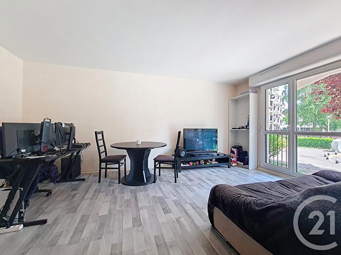 Appartement à vendre - Chennevières-sur-Marne, Les Hauts de Chennevières - 3 pièces - 2 chambres