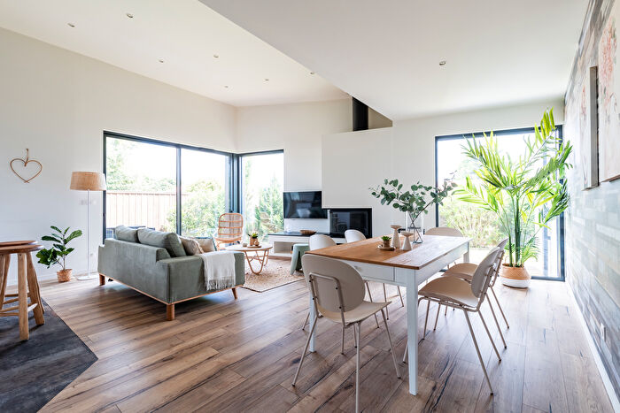 Maison 5 pièces à vendre à Saint-Médard-en-Jalles, Corbiac, Gajac, Magudas