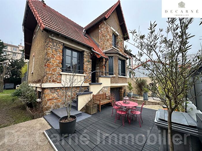 Nanterre, Vieux Pont : Maison 7 pièces à vendre