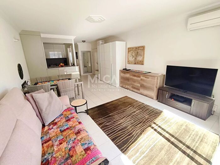 Appartement à vendre - Antibes, Juan-les-Pins, Le Cap - 2 pièces - 1 chambre