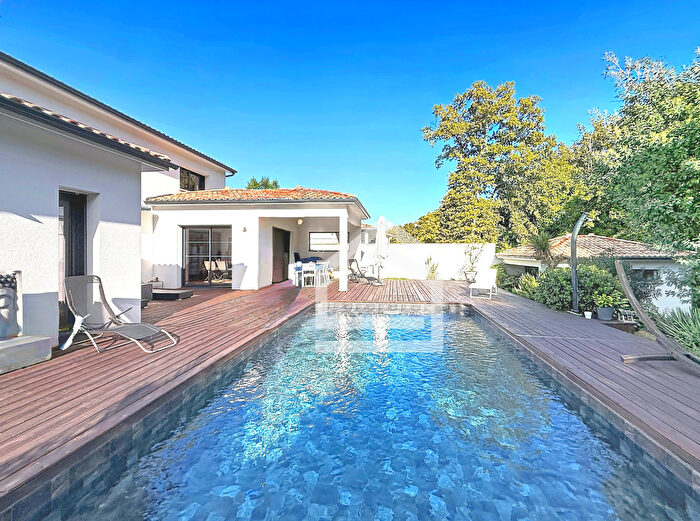 Le Pian-Médoc : Maison 6 pièces à vendre