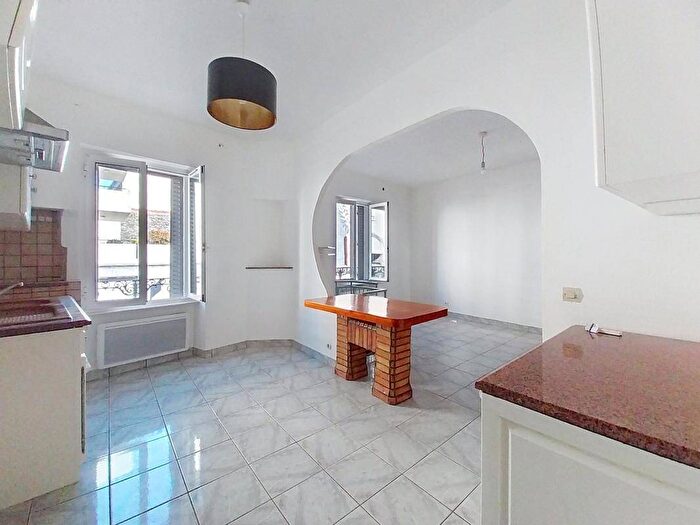 Appartement à louer - Saint Alyre, Clermont-Ferrand - 3 pièces - 2 chambres