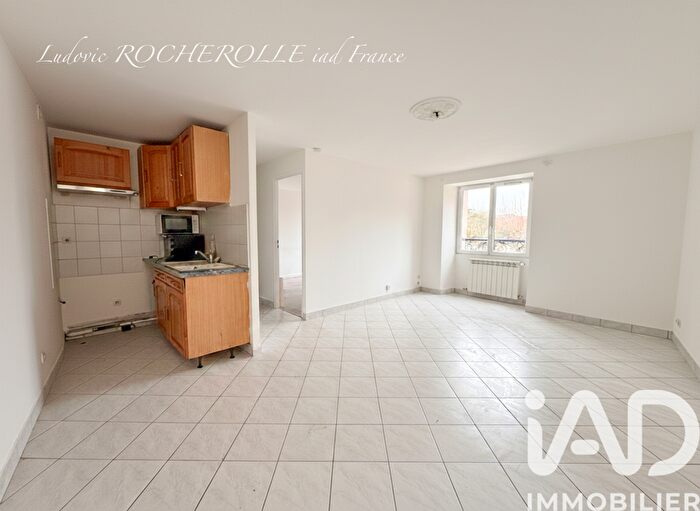Appartement à louer - Corbeil-Essonnes, Centre-ville - 2 pièces - 1 chambre