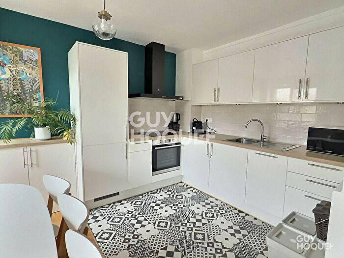 Appartement à louer - Meudon-La-Forêt - 2 pièces - 1 chambre