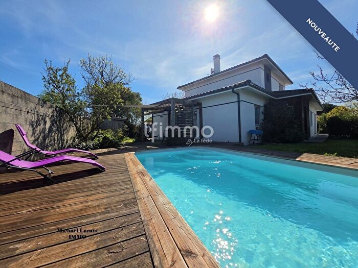 Maison à vendre - Ludon-Médoc - 6 pièces - 5 chambres