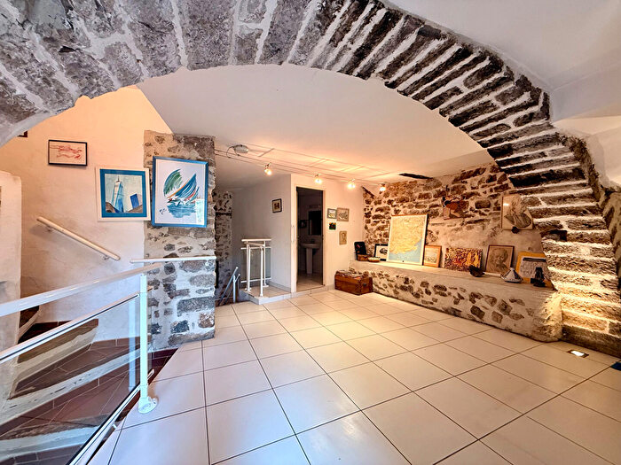 Méounes-lès-Montrieux : Maison 5 pièces à vendre