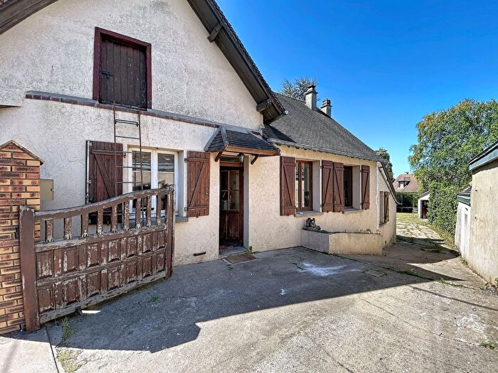 Chambors - Maison 4 pièces à vendre