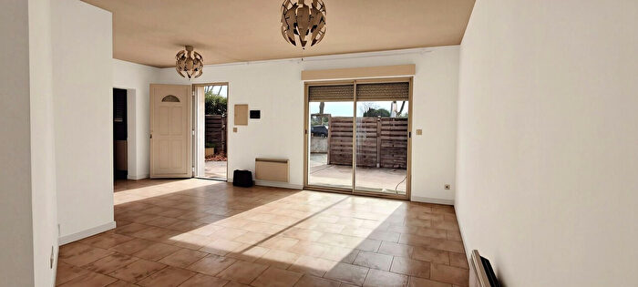 Maison 4 pièces à Jonquières-Saint-Vincent, à vendre