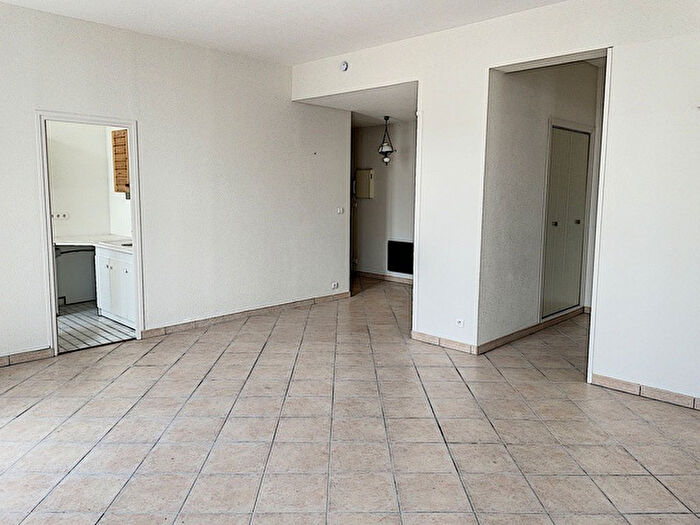 Appartement à louer - La Rochelle, Centre-ville, Vieux-port, Marché - 2 pièces - 1 chambre