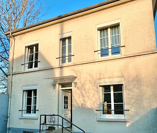 Maison à vendre - Noyon, Centre-ville - 7 pièces - 5 chambres