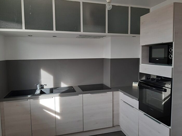 Appartement à louer - Saint-Dié-des-Vosges - 3 pièces - 1 chambre