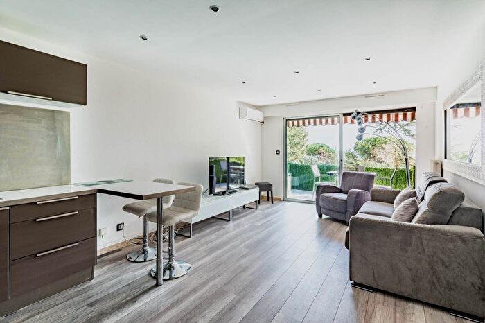 Appartement à louer - Nice, Fabron - 2 pièces - 1 chambre