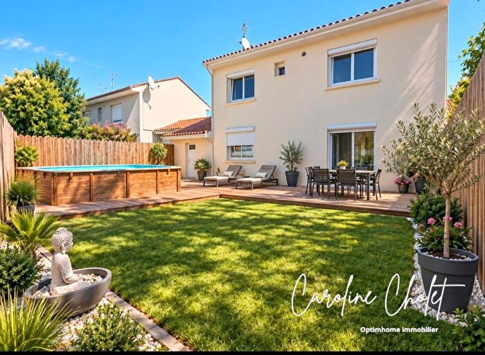 Saint-Médard-de-Guizières : Maison 4 pièces à vendre