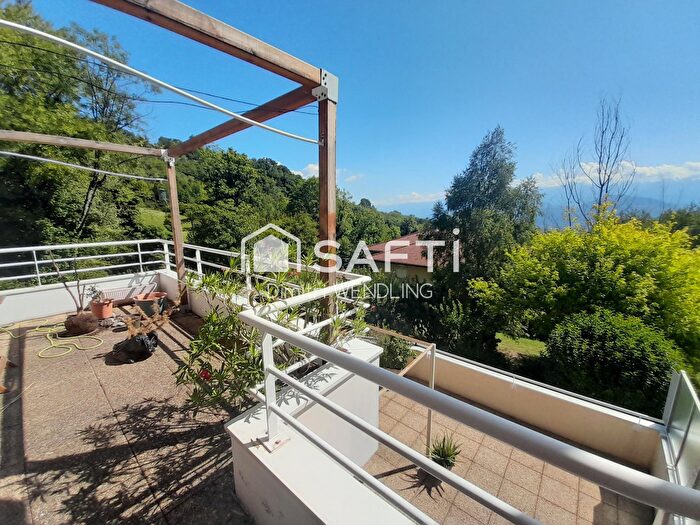 Appartement à vendre - Seyssins - 5 pièces - 4 chambres