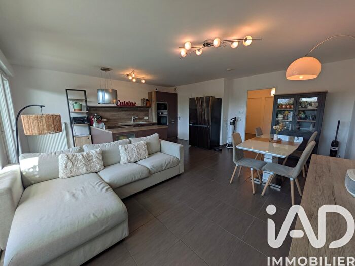 Appartement à vendre - Cranves-Sales - 4 pièces - 3 chambres