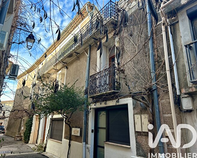 Maison à vendre - Saint-Saturnin-de-Lucian - 12 pièces - 7 chambres