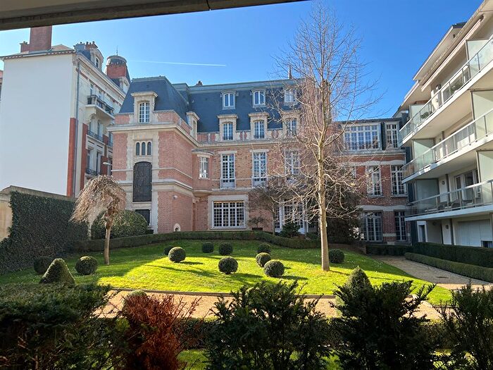 Appartement à vendre - Reims, Centre-ville - 7 pièces - 5 chambres