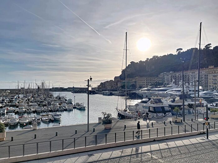 Appartement à vendre - Nice, Le Port - 1 pièce