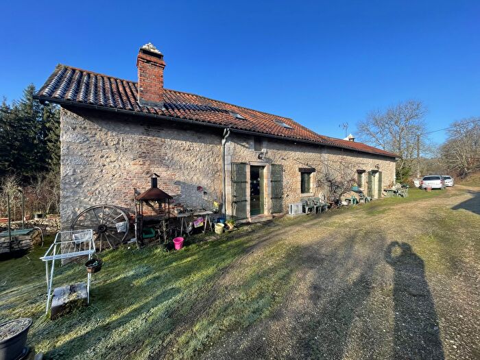 Maison à vendre - Cubjac - 5 pièces - 4 chambres