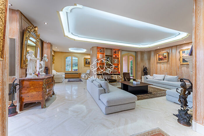 Maison à vendre - Collonges-au-Mont-dOr - 6 pièces - 5 chambres