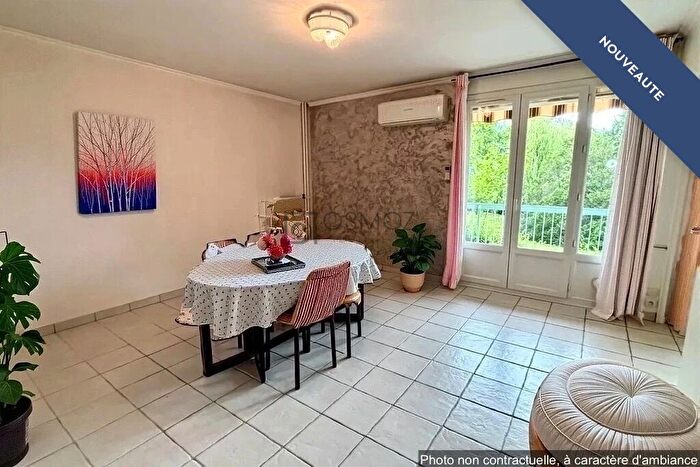 Appartement à vendre - Guilherand-Granges - 5 pièces - 3 chambres