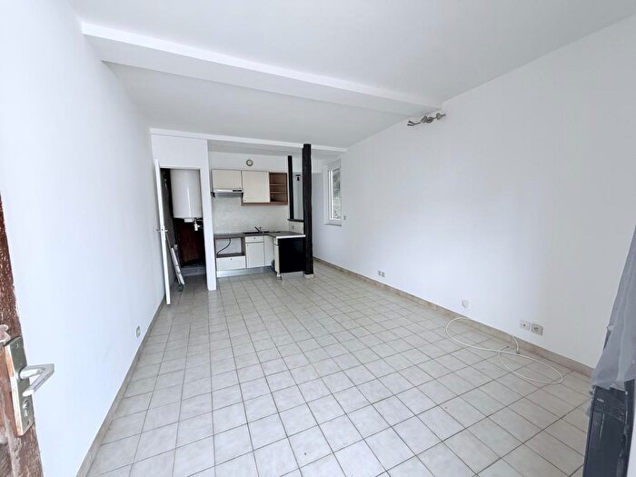 Maison à vendre - Noyon, Centre-ville - 2 pièces - 1 chambre