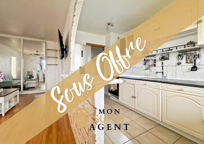 Appartement à vendre - Melun, Trois Moulins - 2 pièces - 1 chambre