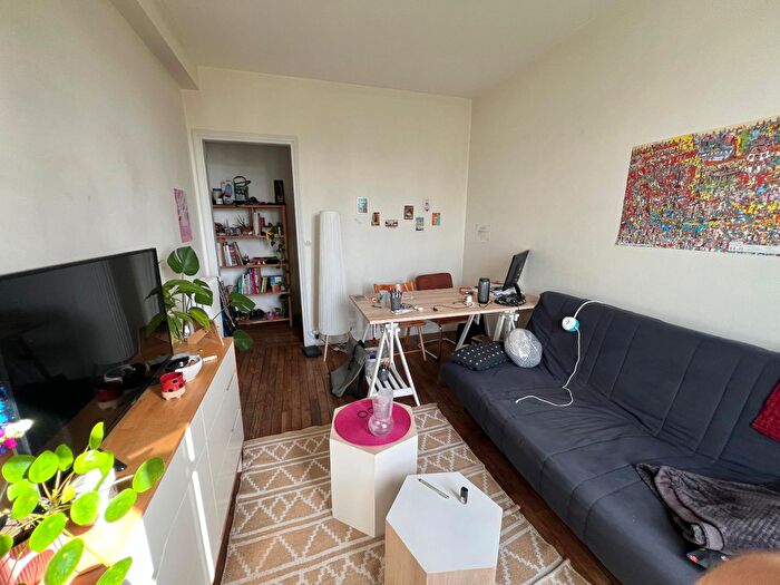 Quartiers Centre, Saint-Anne : Appartement 2 pièces à louer