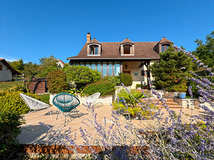 Limay, Centre-ville : Maison 7 pièces à vendre