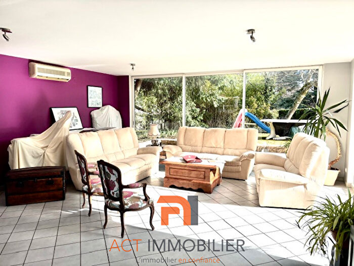 Maison à vendre - Lentilly - 9 pièces - 6 chambres